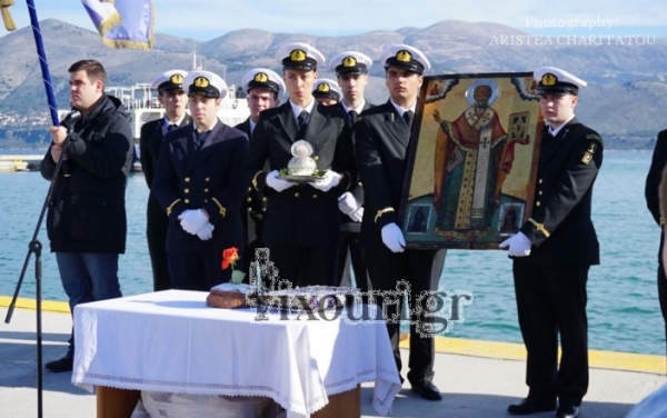 Με ιδιαίτερη λαμπρότητα η λιτανεία της Ιεράς Εικόνας και του Ιερού ...