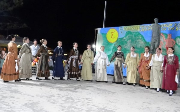 Σάμη: Με μεγάλη επιτυχία το Φεστιβάλ Παραδοσιακών Χορών του ΠΣ ...