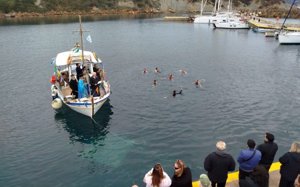 O καθαγιασμός των Υδάτων στην Αγία Πελαγία - InKefalonia