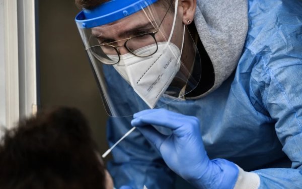 ΕΟΔΥ: Αυτά είναι τα κρούσματα κορονοϊού, γρίπης και RSV για αυτήν την ...