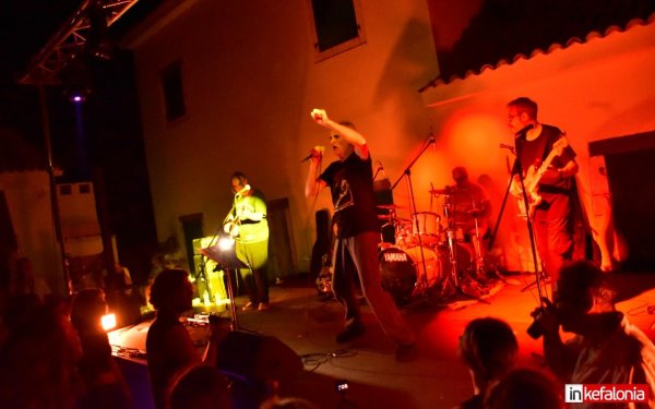 Argostoli Seaside Rock Festival: Τίμησαν τον Παύλο Σιδηρόπουλο με ...