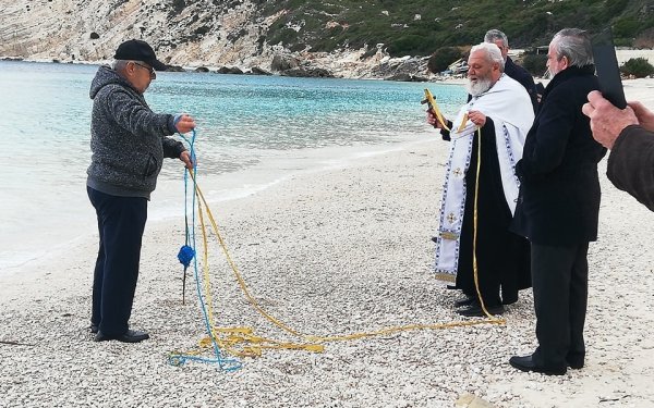 O Αγιασμός των Υδάτων στους Πετανούς - InKefalonia