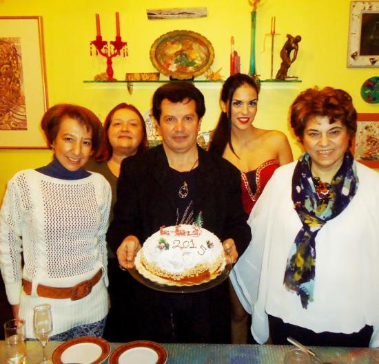 Η βασιλόπιτα του 2015 στο Art Studio EST του Κώστα Ευαγγελάτου ...