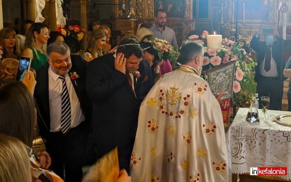 Να ζήσουν ο Μάκης και η Γεωργία! Λαμπερός γάμος στα Τραυλιάτα με ...