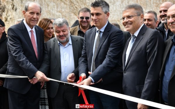 Εγκαινιάστηκε η νέα γέφυρα στο Χειμωνικό παρουσία του Υπουργού Υποδομών ...