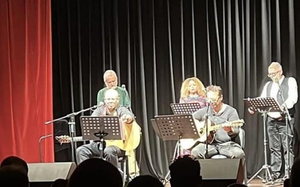 Ιθάκη: ''Μια βραδιά αφιερωμένη στην Ελληνική ποίηση όπως εκφράστηκε από ...